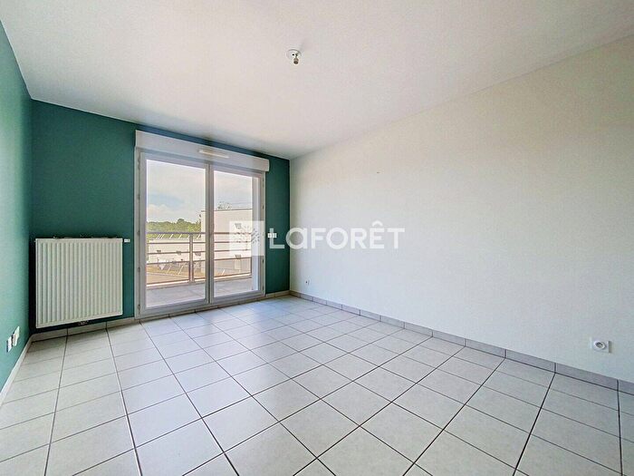 Sathonay-Camp : Appartement 2 pièces à louer