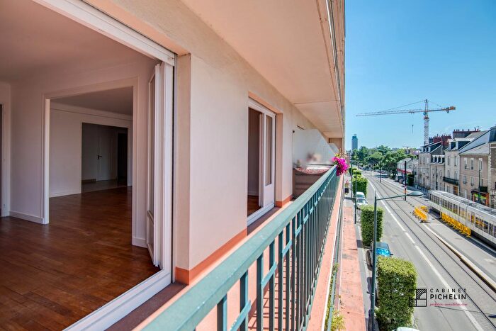 Appartement à louer - Nantes, Hauts-Pavés, Saint-Pasquier, Saint-Félix, Université - 5 pièces - 3 chambres