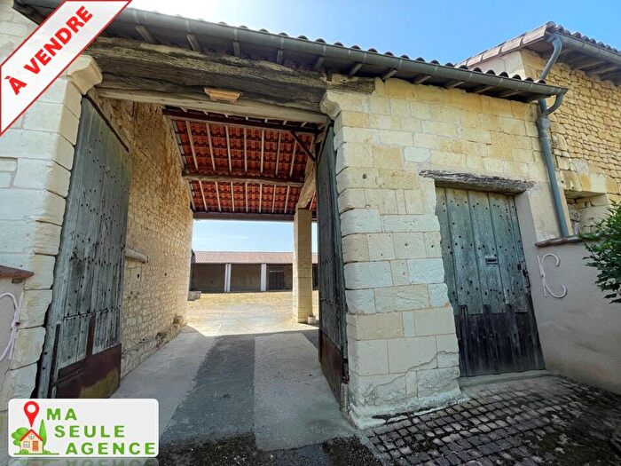 Maison 7 pièces à Loudun, à vendre