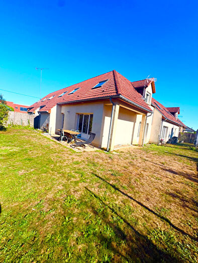 Maison 3 pièces à Francilly-Selency, à louer