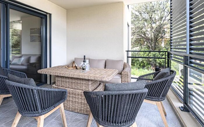 Appartement à vendre - Aix-en-Provence, Val Saint-André - 3 pièces - 2 chambres