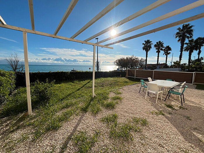 Appartement à vendre - Villeneuve-Loubet, Plage - 2 pièces - 1 chambre