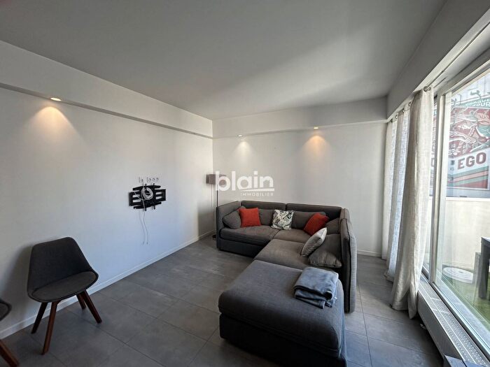 Appartement à louer - Grenoble - 4 pièces - 3 chambres