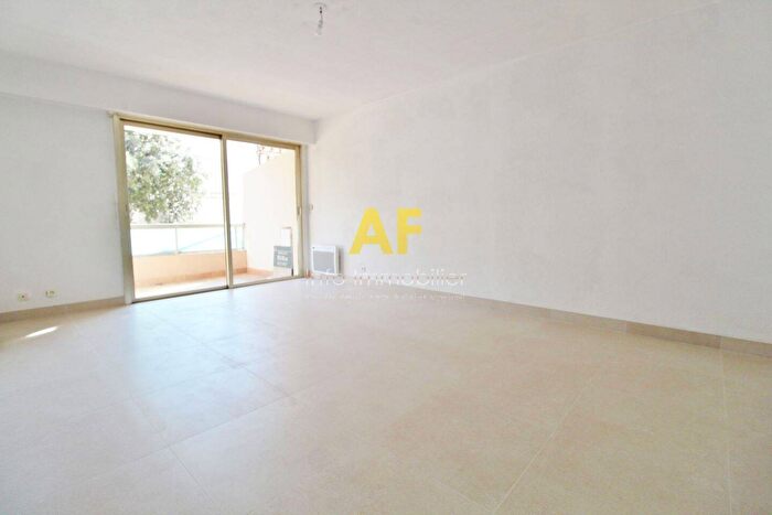 Appartement à louer - Saint-Raphaël - 2 pièces - 1 chambre