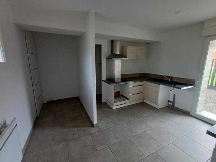 Maison 8 pièces à louer à Boussens