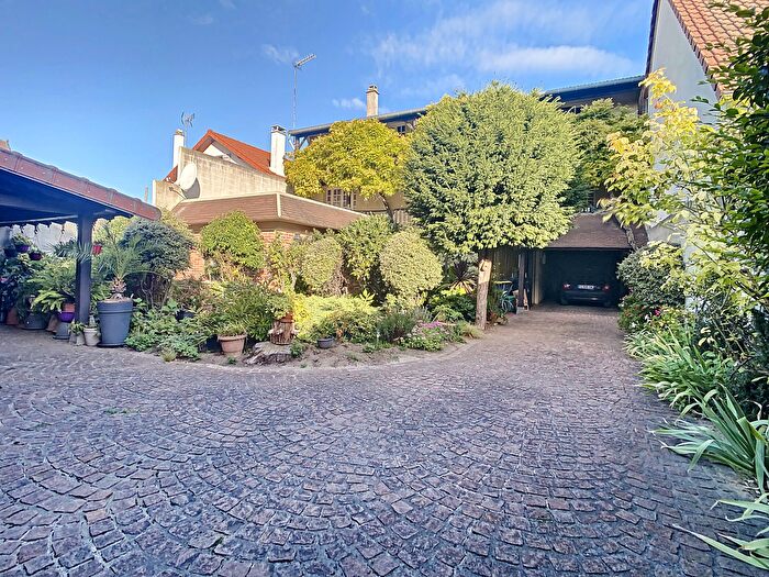 Maison à vendre - Maisons-Alfort - 10 pièces - 5 chambres