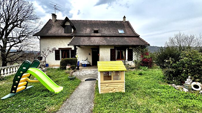 Maison à vendre - Salvagnac-Cajarc - 8 pièces - 6 chambres