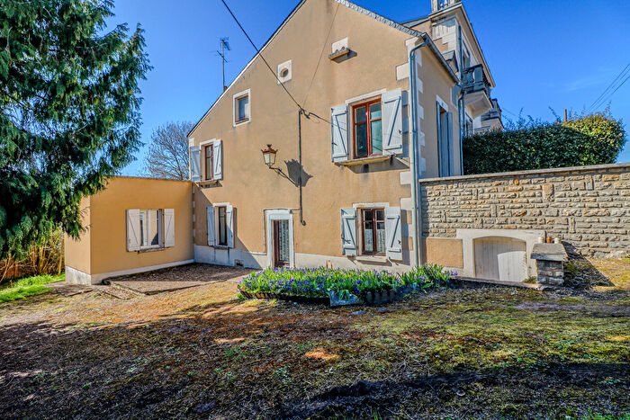 Maison à vendre - Urzy - 4 pièces - 3 chambres