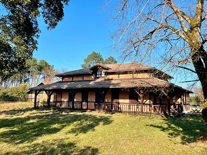 Maison à vendre - Escource - 9 pièces - 4 chambres