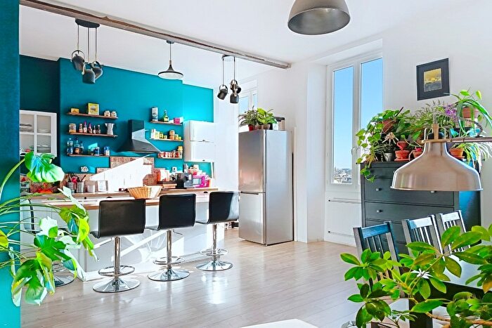 Appartement à vendre - Marseille er , Chapitre - 3 pièces - 2 chambres