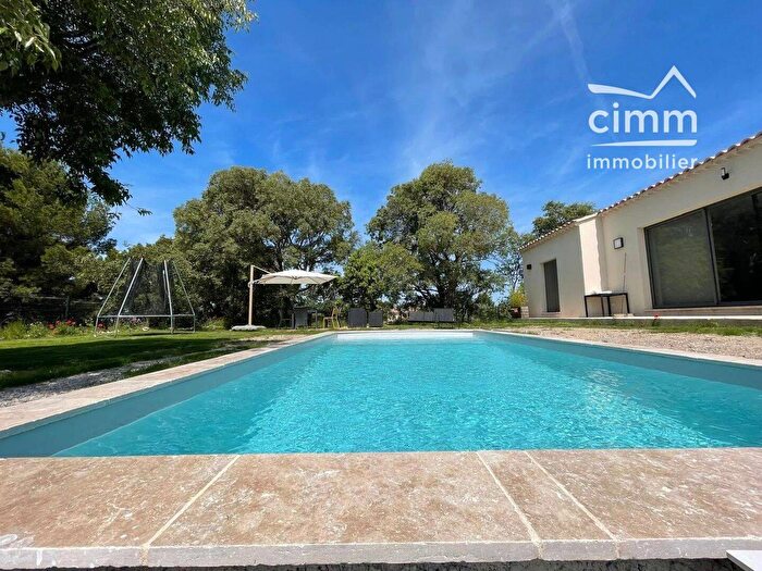 Maison à louer - Secteur Sud, Pernes-les-Fontaines - 4 pièces - 3 chambres