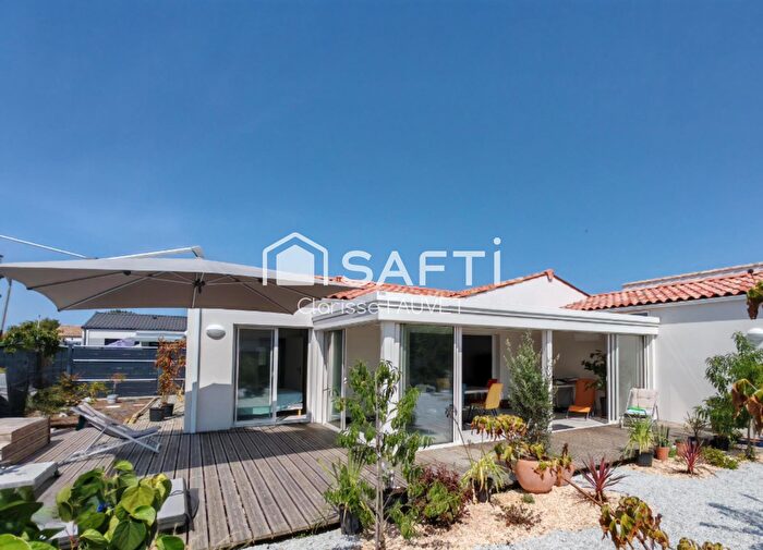 Maison à vendre - Semussac - 4 pièces - 3 chambres