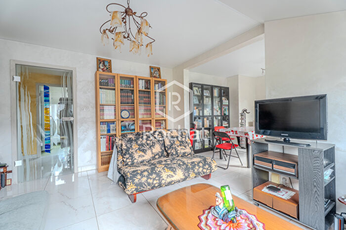 Appartement à vendre - Hoenheim - 4 pièces - 2 chambres