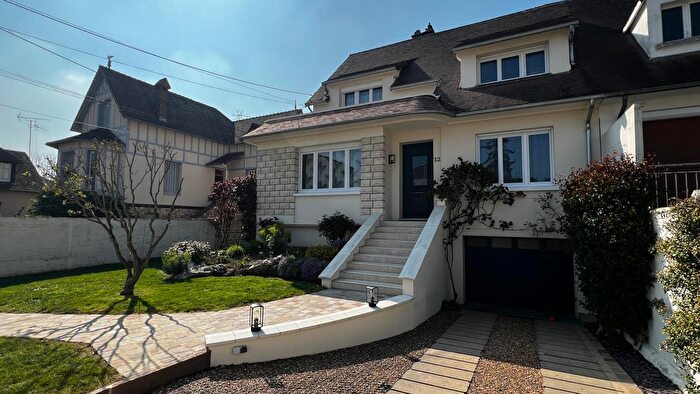 Maison à vendre - Nogent-le-Rotrou - 6 pièces - 4 chambres