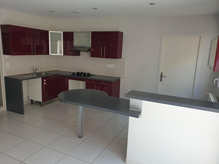 Maison à louer - Clermont-Ferrand, Vallières, Sallins, Poncillon - 7 pièces - 5 chambres