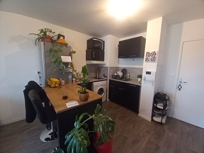 Appartement à louer - Tours, Montjoyeux - 2 pièces - 1 chambre