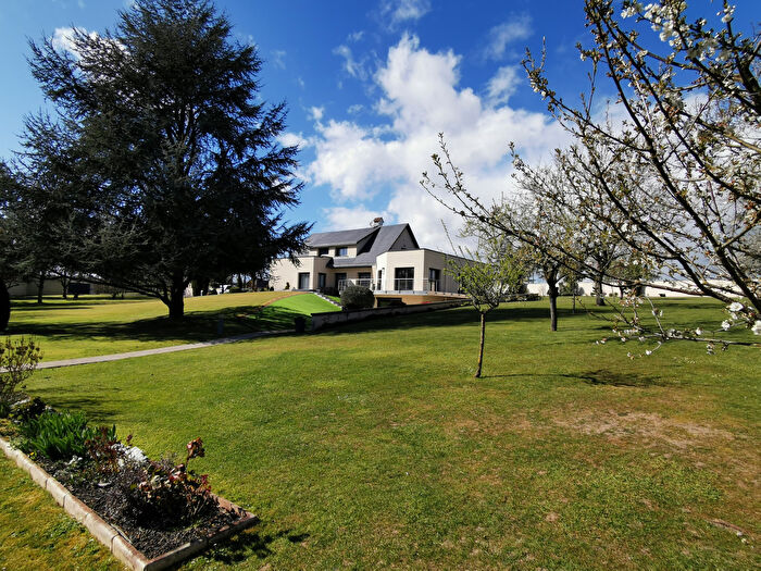 Maison 10 pièces à Selles-sur-Cher, à vendre