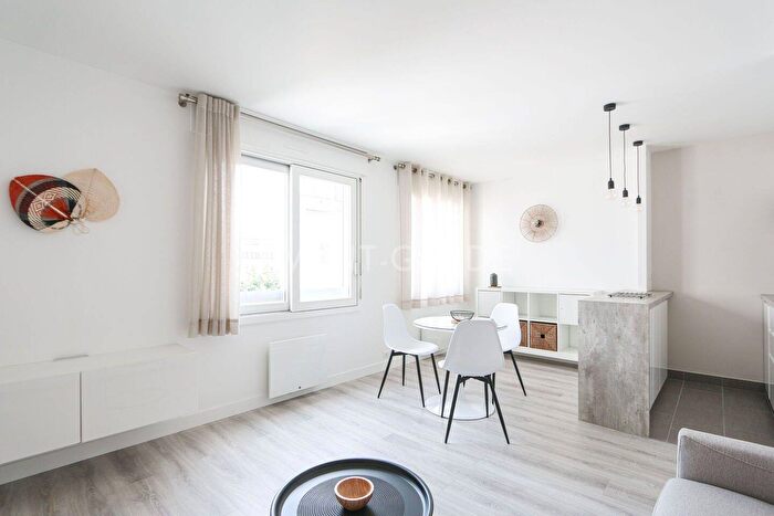 Parc des Expositions, Vanves : Appartement 1 pièce à louer