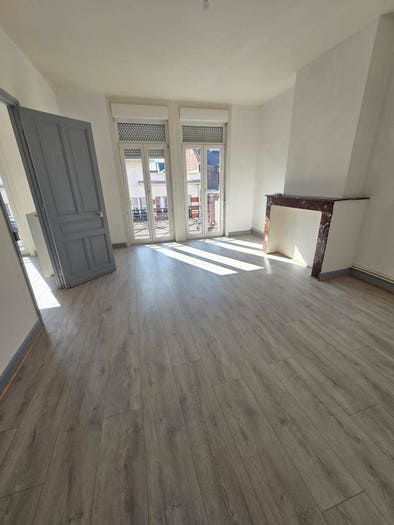 Appartement 3 pièces à Cambrai, à louer