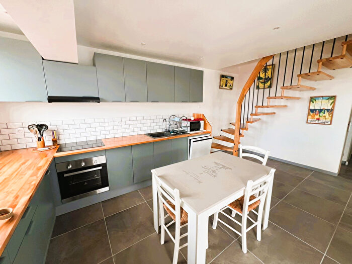 Appartement à louer - Saint-Louis, La Rivière, Ouaki - 5 pièces - 4 chambres