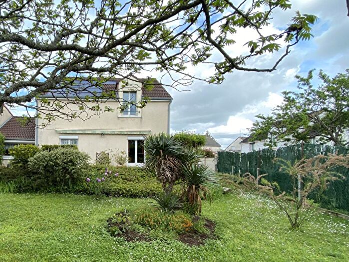 Maison à vendre - Bourges, Chancellerie, Gibjoncs, Moulon - 5 pièces - 4 chambres