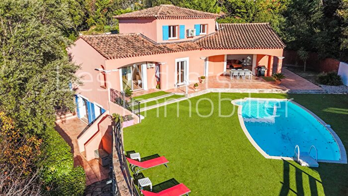 Maison à vendre - Les Adrets-de-lEstérel - 6 pièces - 4 chambres