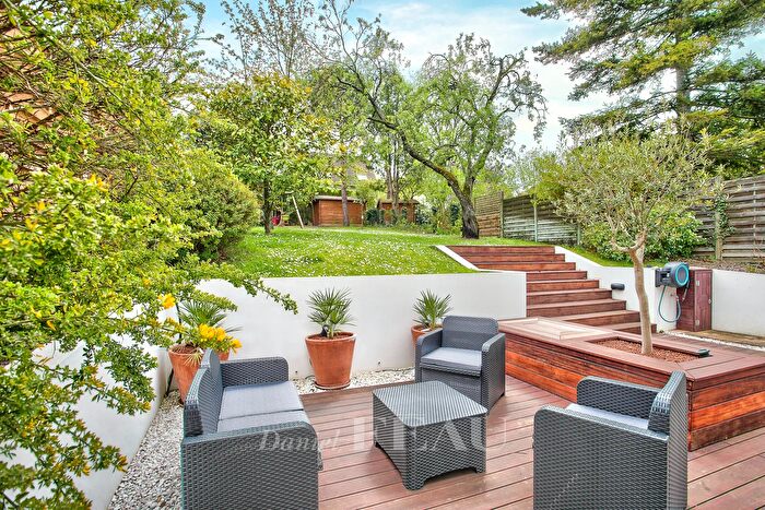 Rueil-Malmaison, Coteaux : Maison 8 pièces à vendre