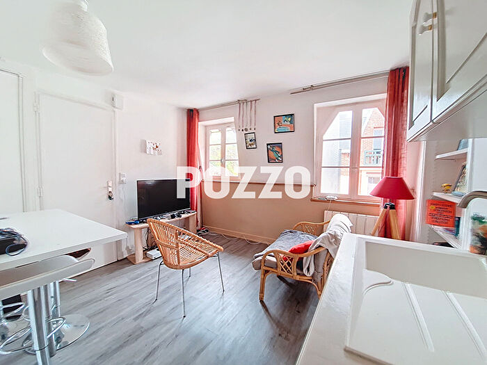 Granville, Centre-ville : Appartement 2 pièces à vendre