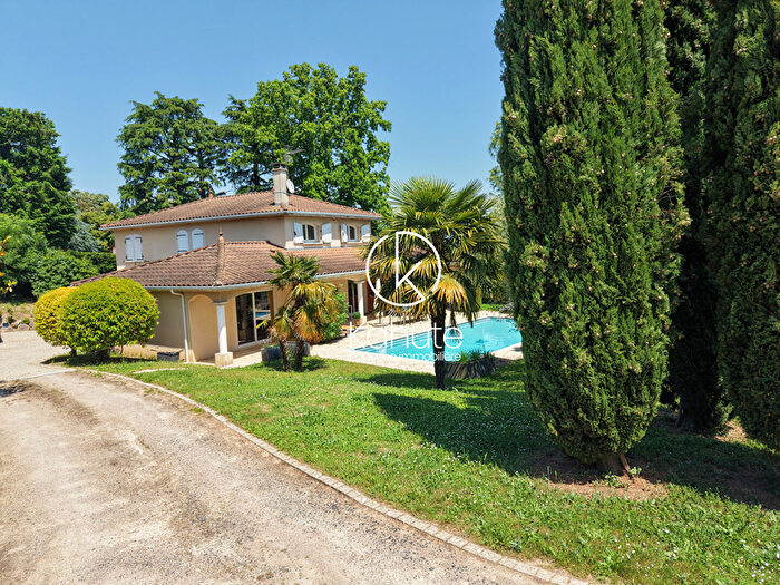 Maison 8 pièces à Saint-Cyr-au-Mont-dOr, à vendre