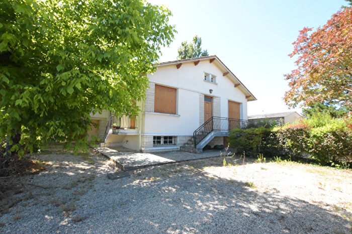 Maison 5 pièces à Cours-de-Pile, à vendre