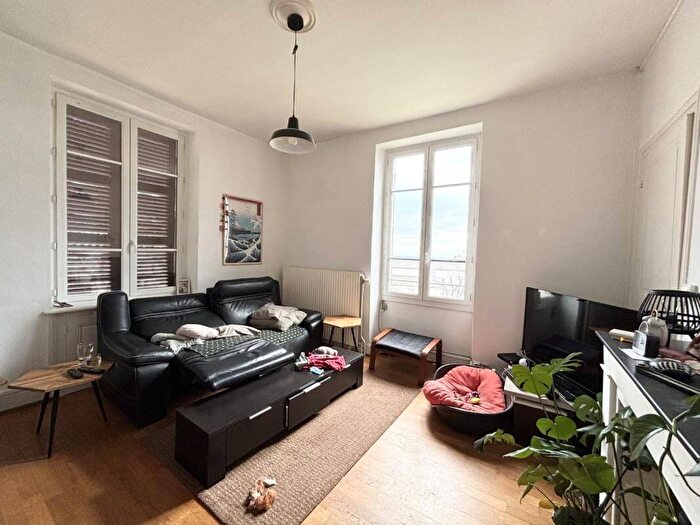 Appartement à louer - Chénas - 4 pièces - 2 chambres