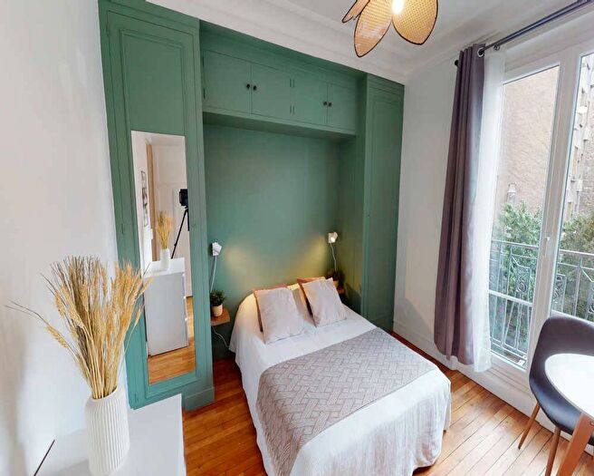 Appartement à louer - Auteuil Nord, Paris ème arrondissement - 4 pièces - 4 chambres