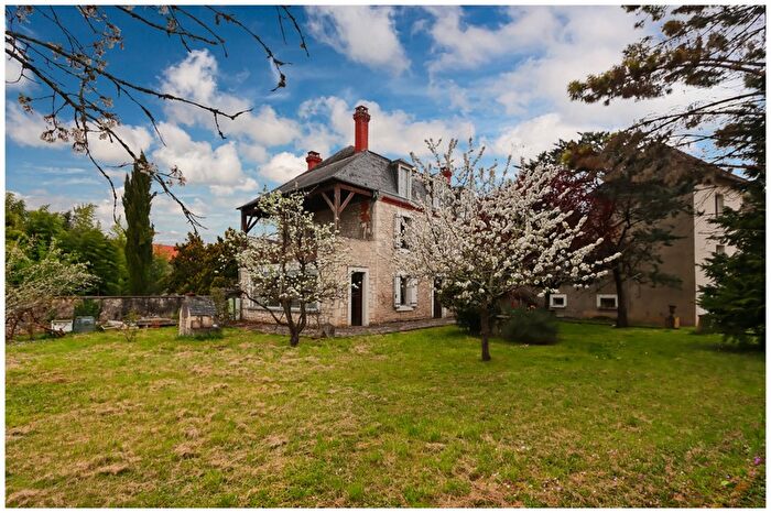 Maison à vendre - Souillac - 6 pièces - 4 chambres