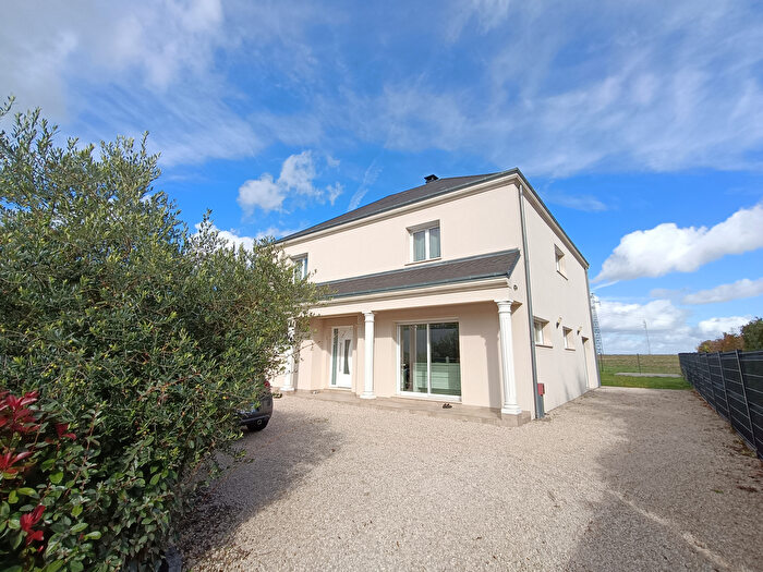 Maison à vendre - Saint-Ay - 6 pièces - 4 chambres