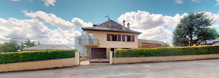 Maison à vendre - Naucelle - 7 pièces - 6 chambres