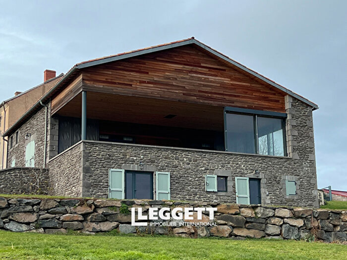 Maison à vendre - Massiac - 9 pièces - 3 chambres