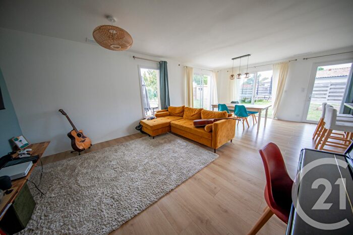 Maison à vendre - Saumos - 6 pièces - 4 chambres