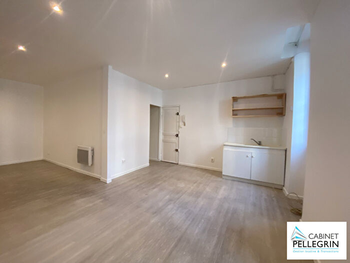 Appartement à louer - Marseille e , Baille - 2 pièces - 1 chambre
