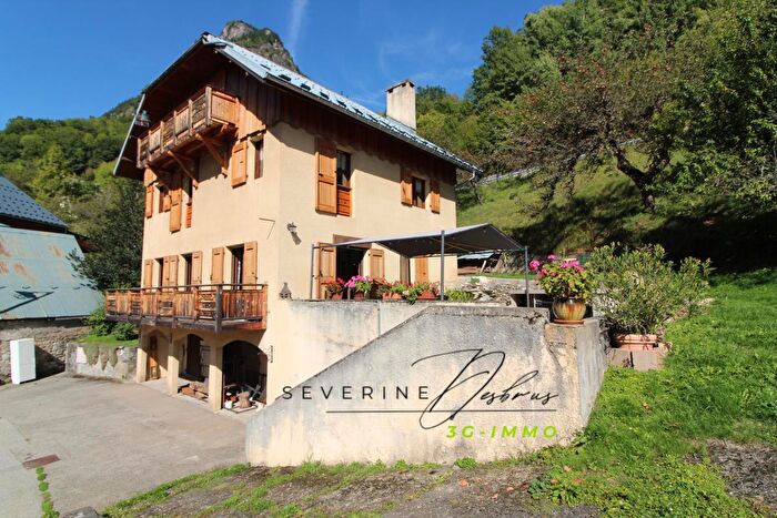 Maison à vendre - Vaujany - 8 pièces - 6 chambres