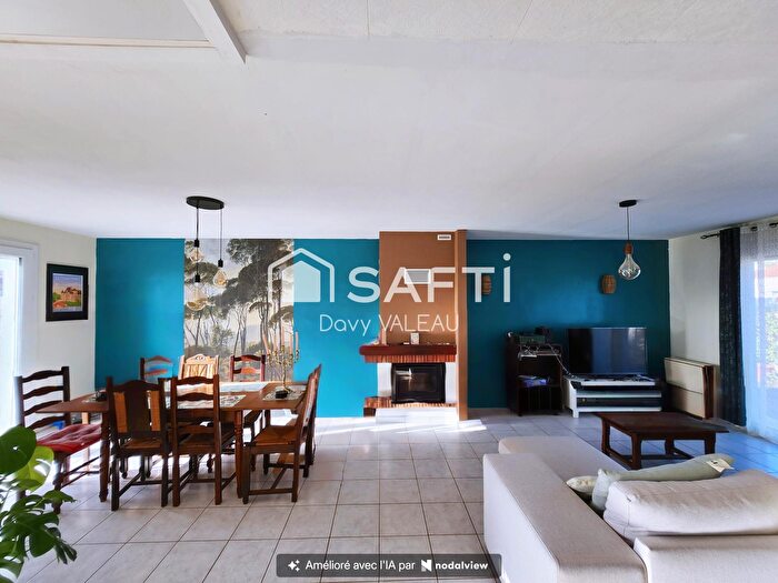 Maison 4 pièces à Chantonnay, à vendre