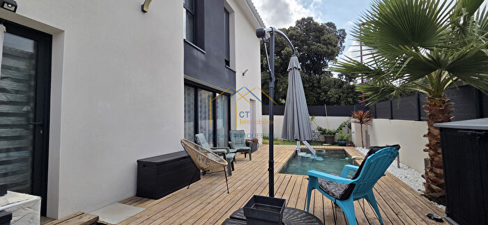 Maison 4 pièces à Le Pouget, à vendre