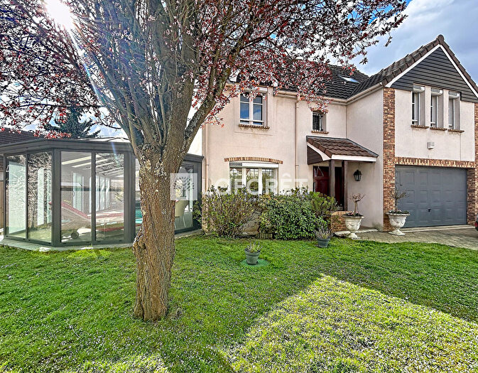 Maison à vendre - La Queue-en-Brie - 7 pièces - 5 chambres