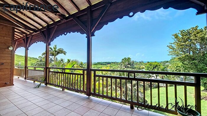 Maison à vendre - Deshaies - 6 pièces - 4 chambres