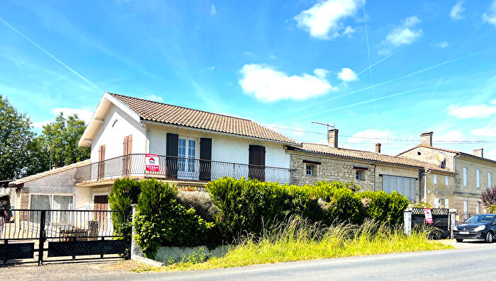 Maison 6 pièces à Saint-Pey-d'Armens, à vendre