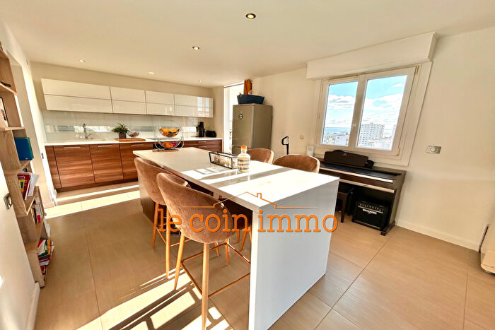 Appartement à vendre - Antibes, Antibes-les-Pins, Trianon, Le Fournel, Peyregoue - 4 pièces - 3 chambres