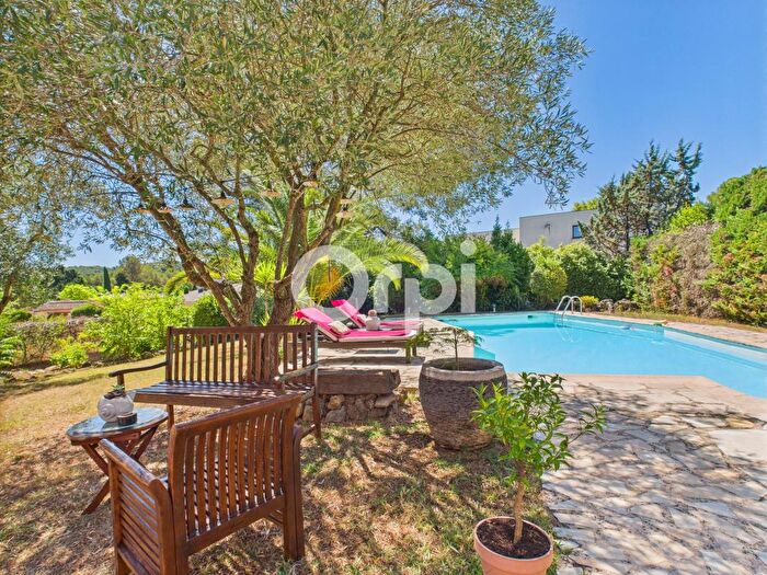 Maison à vendre - Mougins, Saint-Martin, Jylloue - 3 pièces - 2 chambres