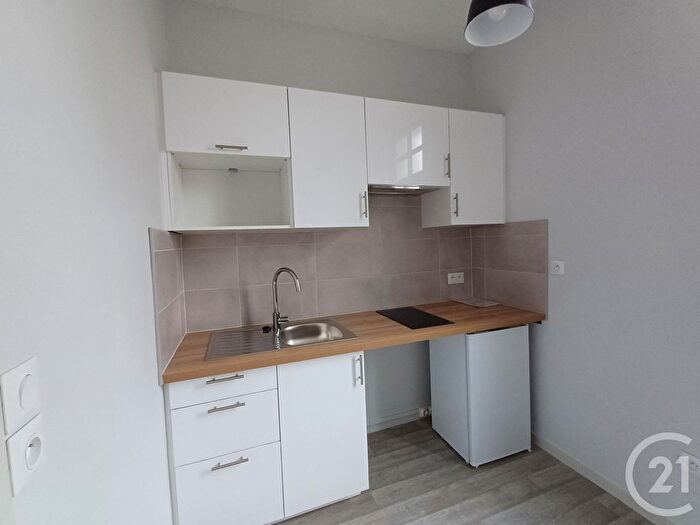 Appartement à louer - Châtellerault, Est - 1 pièce - 1 chambre