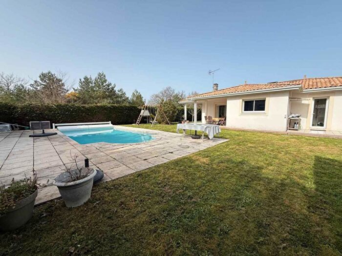 Maison à vendre - Pessac, Magonty - 6 pièces - 4 chambres