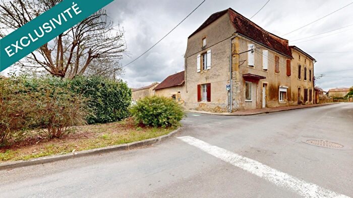Maison à vendre - Le Buisson-de-Cadouin - 7 pièces - 6 chambres