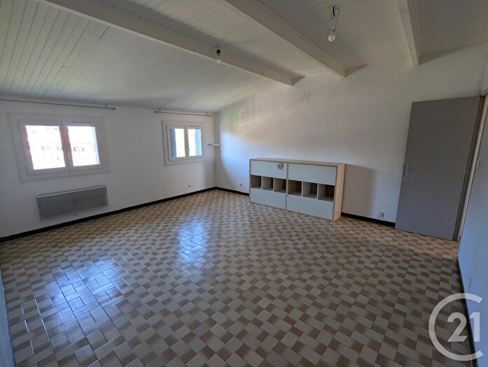 Bagnols-sur-Cèze : Appartement 3 pièces à louer